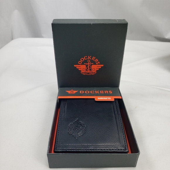 Dockers | Accessories | Mens Dockers Black Leather Trifold Wallet New ...